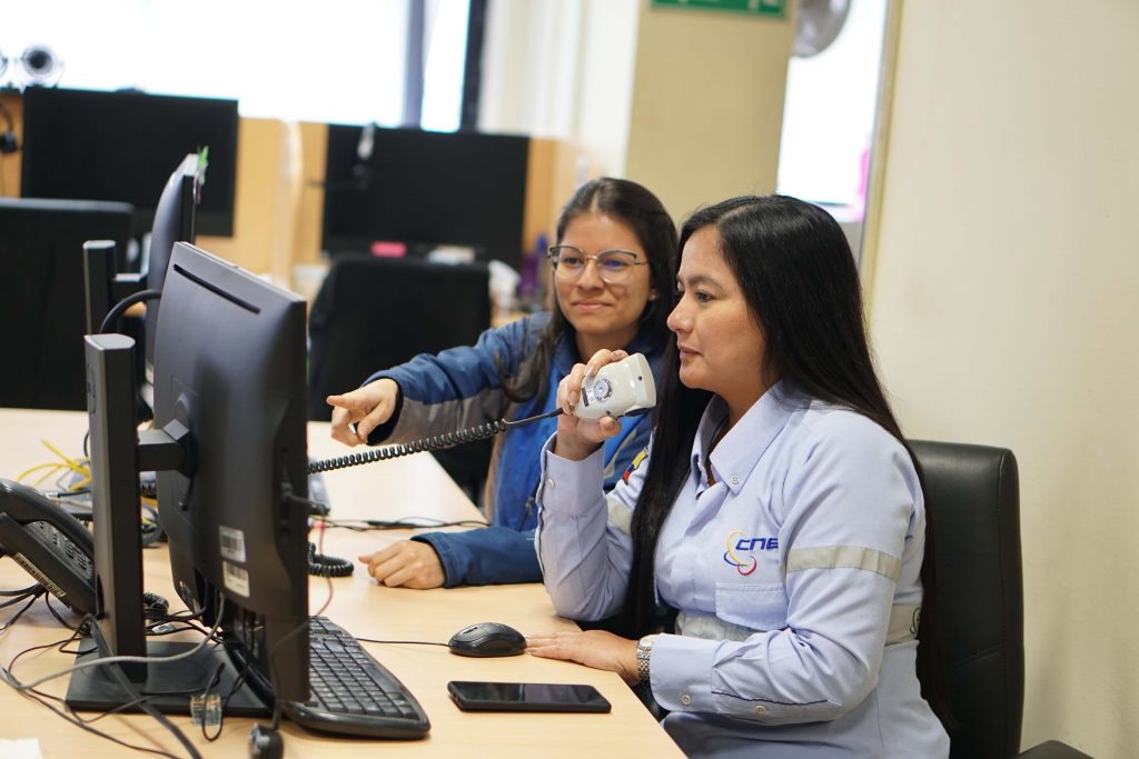 EL CALL CENTER 1800- 263537 ATIENDE A CLIENTES DE CNEL EP, 24/7 - CNEL EP